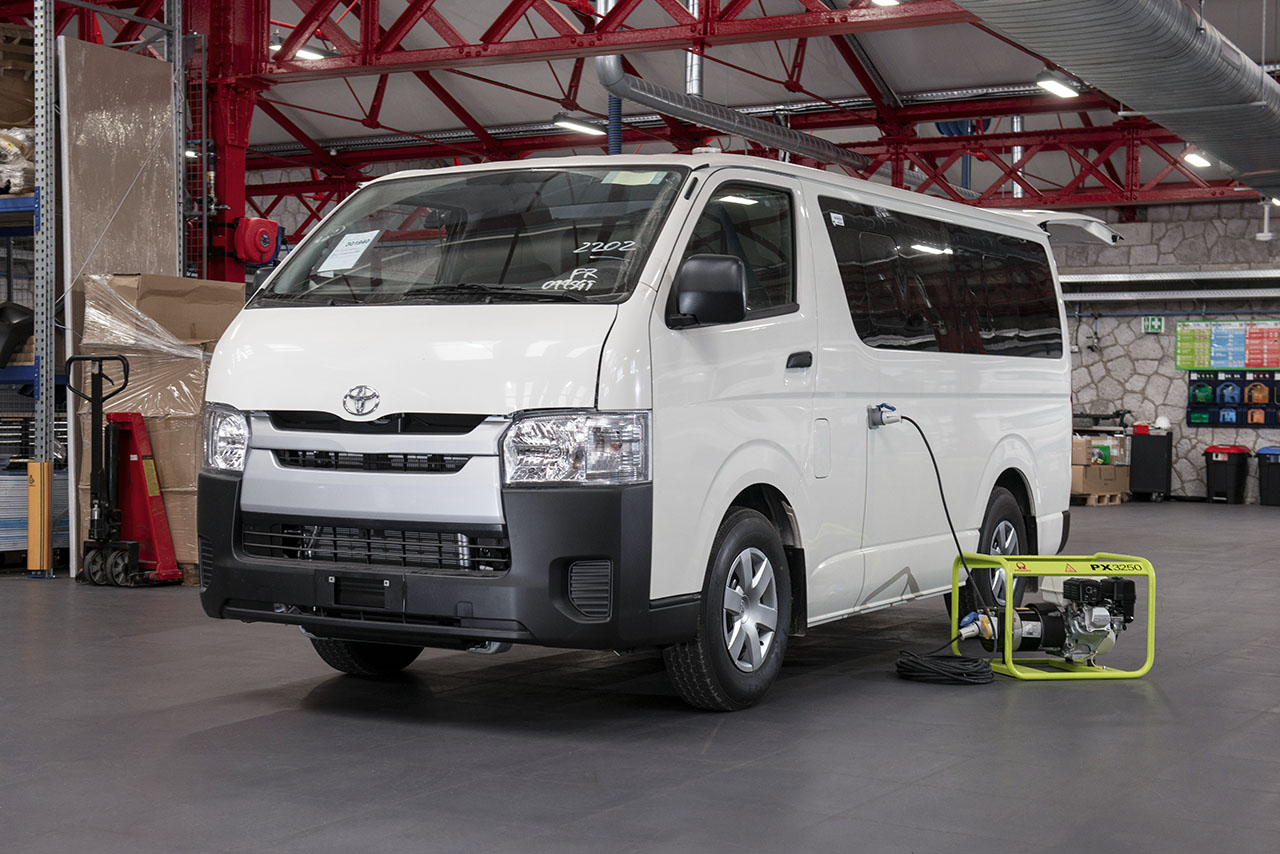 Mobile Clinic Hiace Tgs