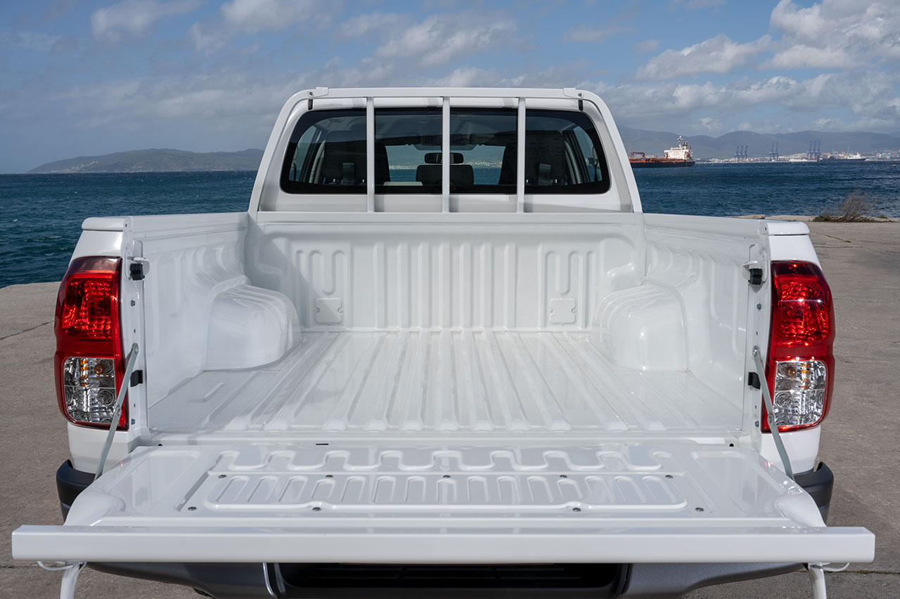 Hilux: Legendary Toughness & Reliability | TGS